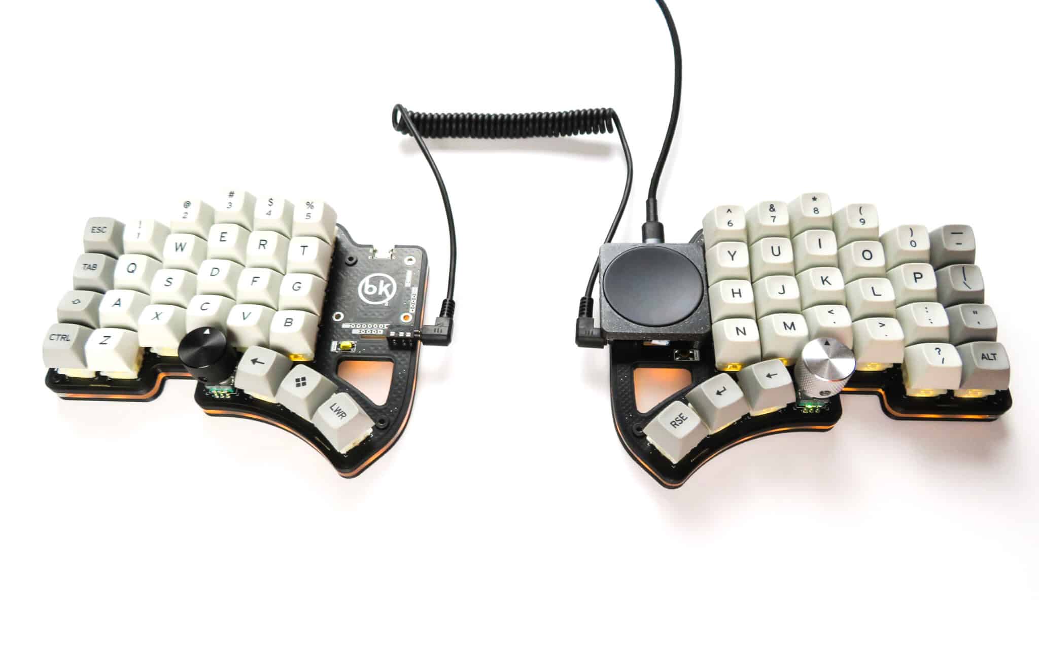 Dilemma Max - split ergonomic keyboard with trackpad prebuilt