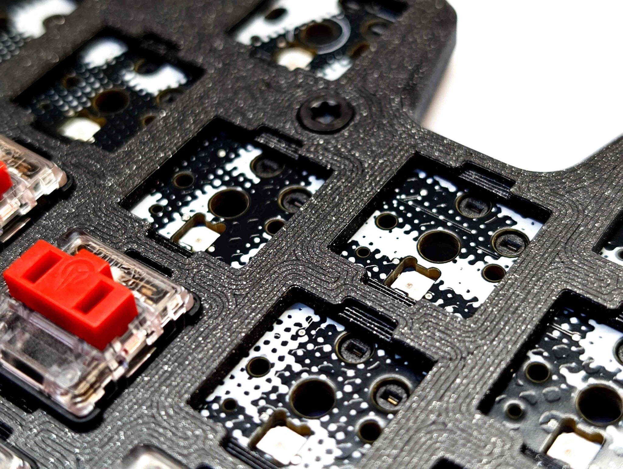 Split ergonomic keyboards with Trackpad - Dilemma
